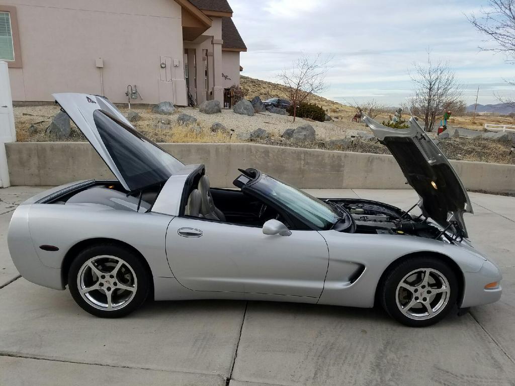 FS (For Sale) 2001 Silver Corvette Coupe in NV - $14,000 ...